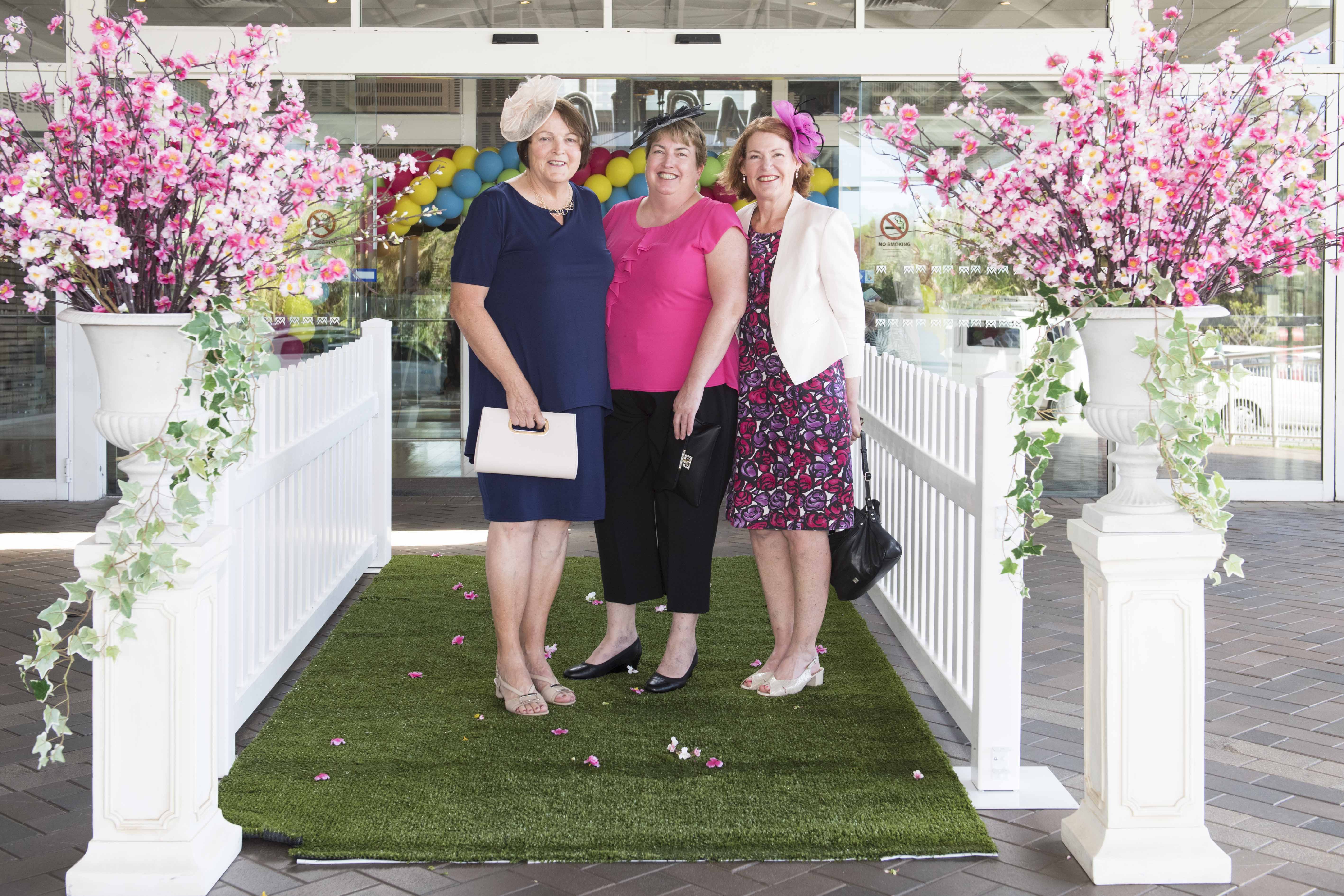 Mingara's Melbourne Cup Photo Gallery - Mingara Recreation Club