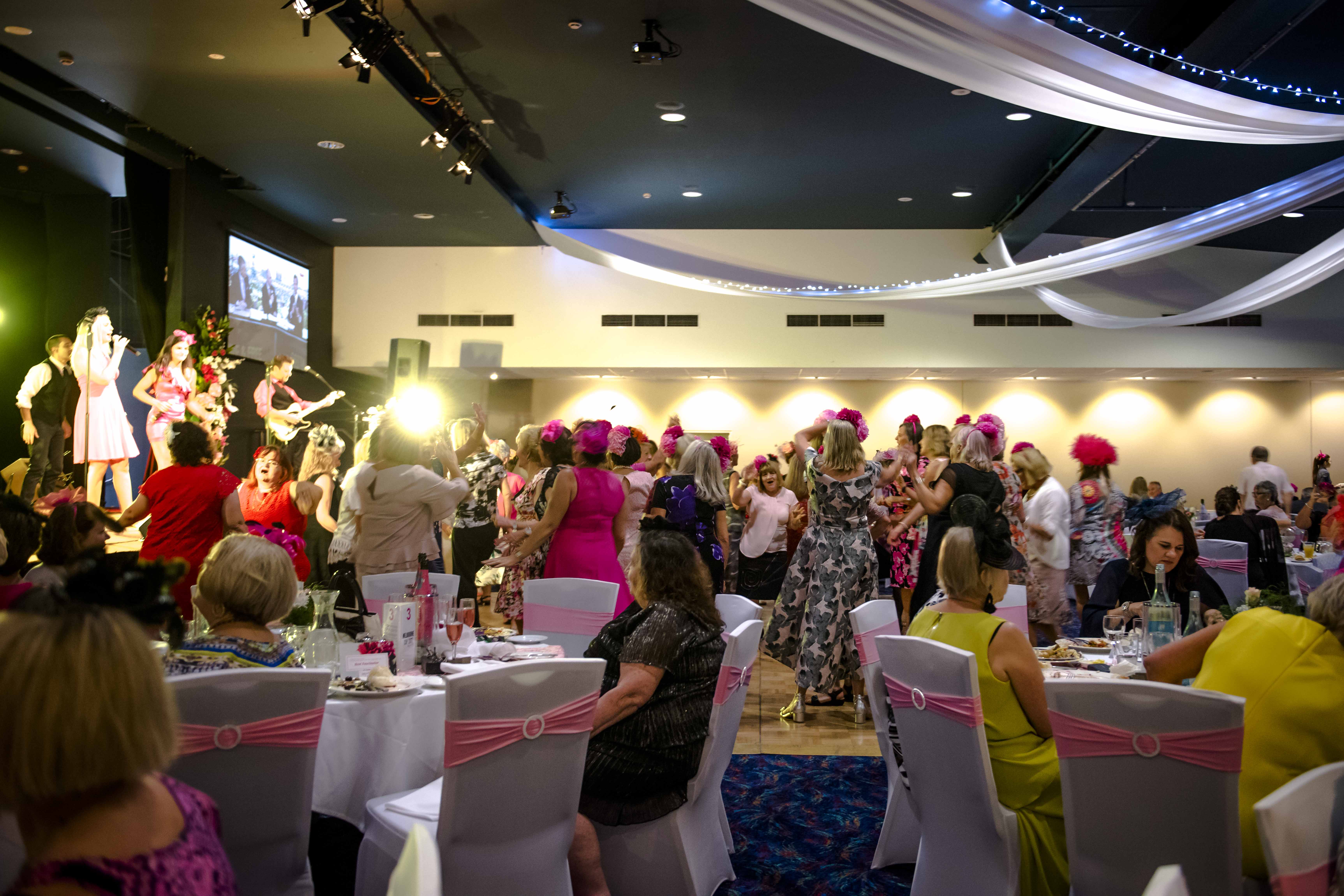 Mingara's Melbourne Cup Photo Gallery - Mingara Recreation Club