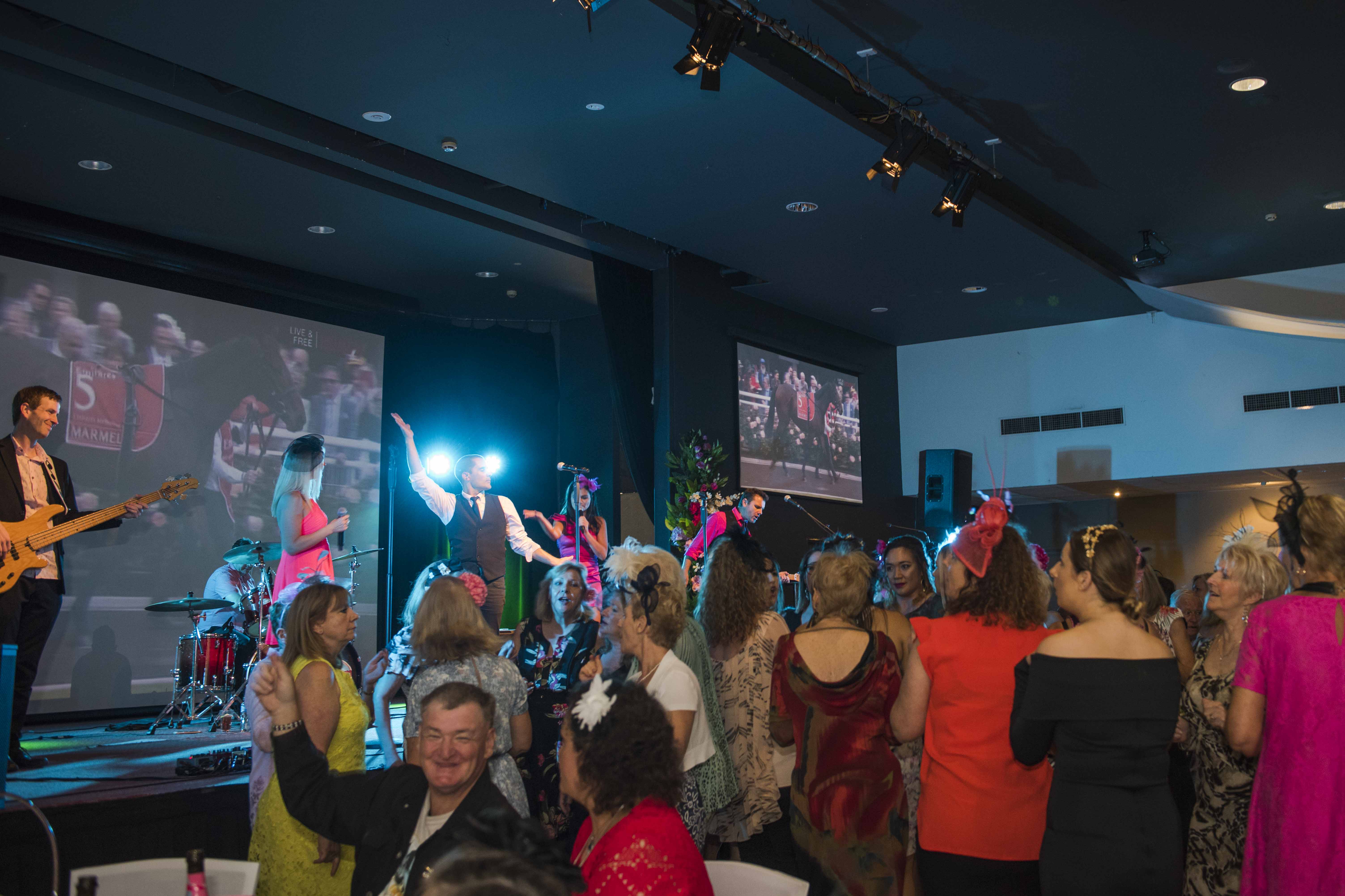 Mingara's Melbourne Cup Photo Gallery - Mingara Recreation Club