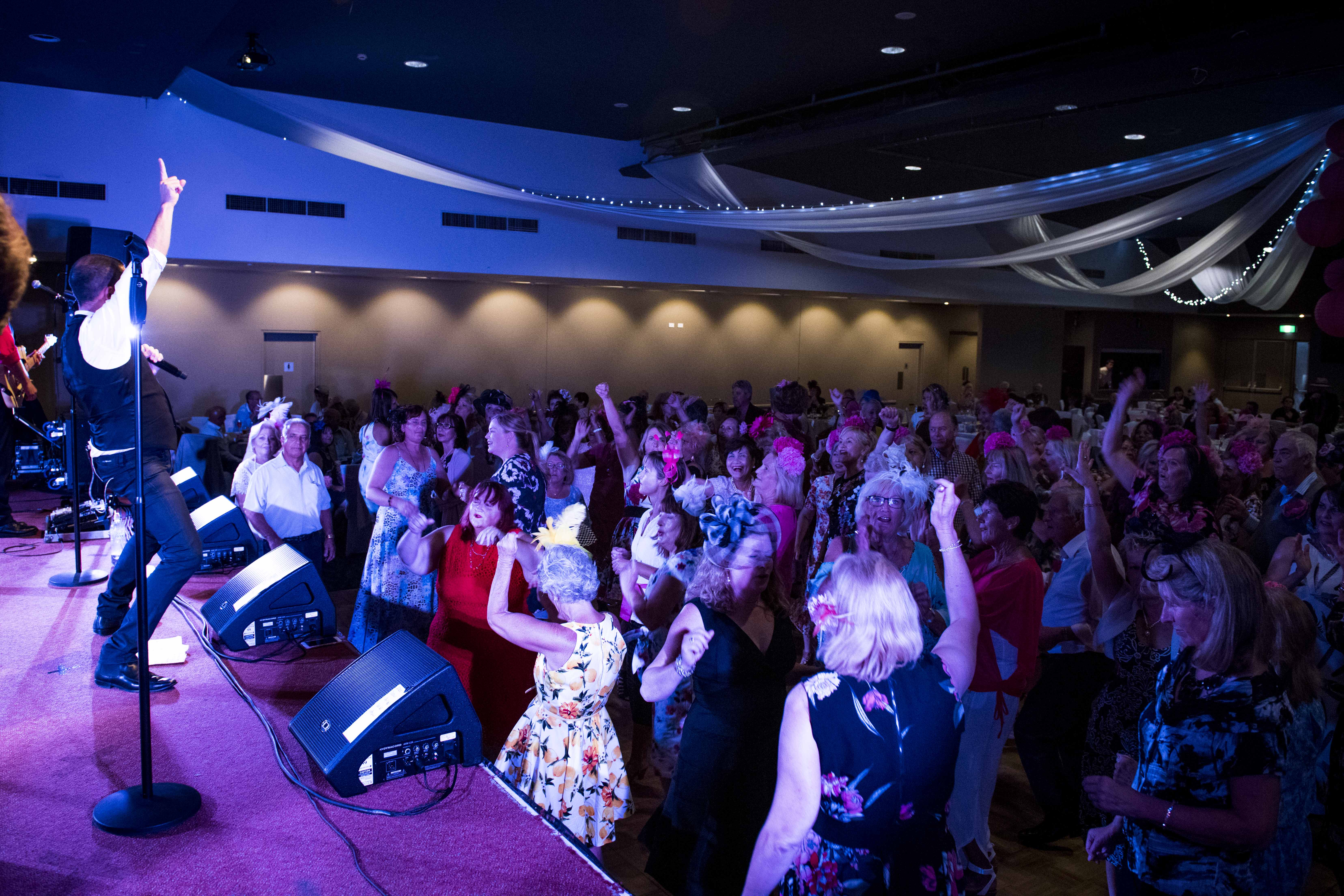 Mingara's Melbourne Cup Photo Gallery - Mingara Recreation Club