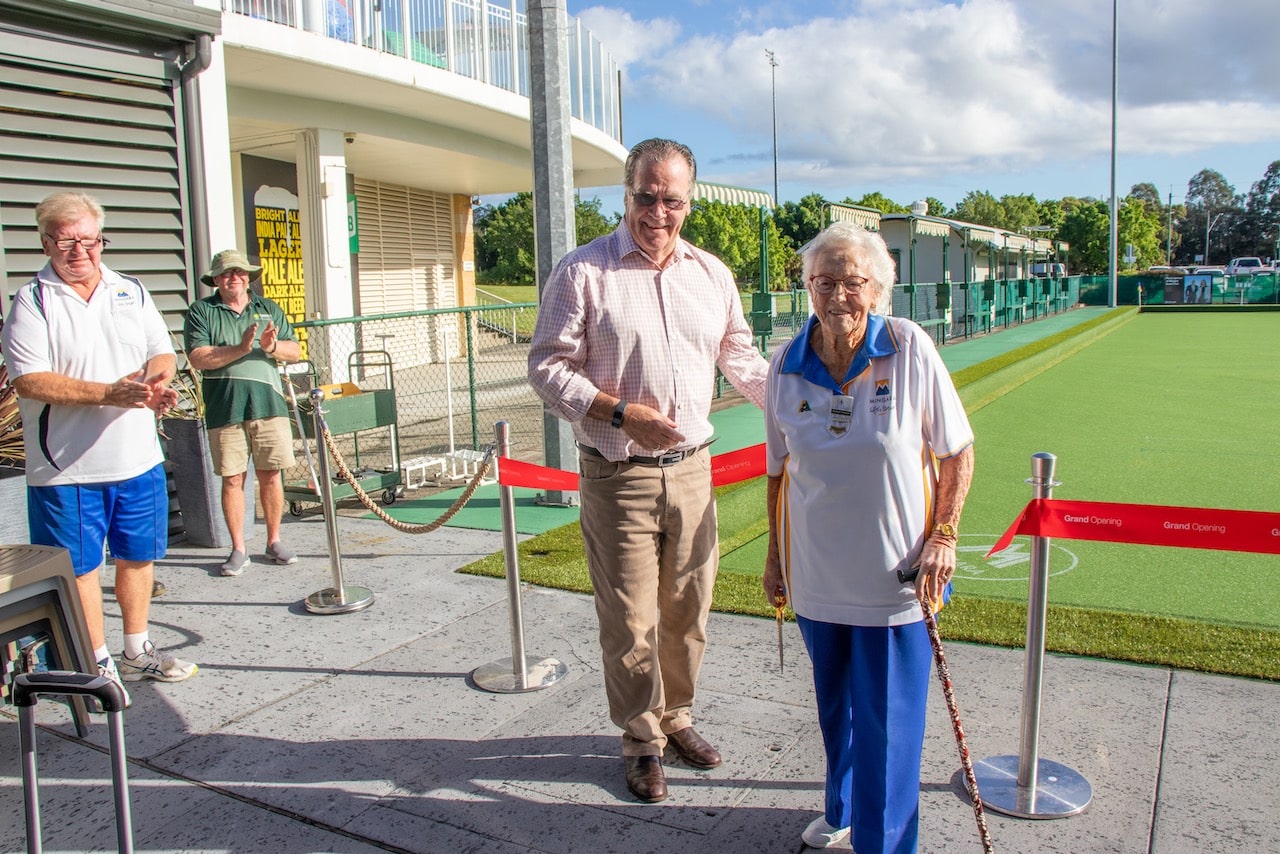 Introducing the Higgins-Hadley Bowling Green at Mingara - Mingara ...