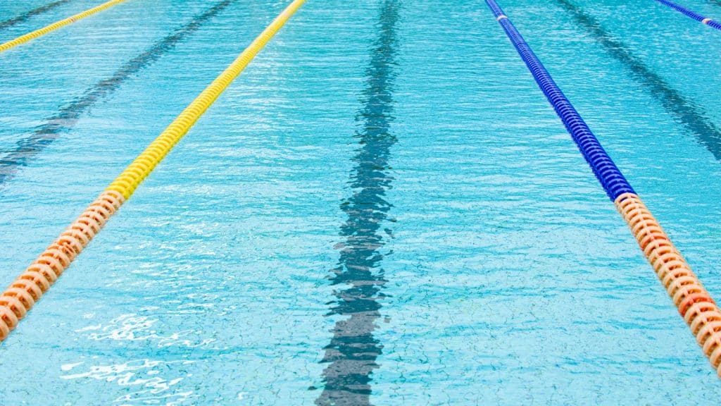 Why your kids should learn to swim all year round. - Mingara